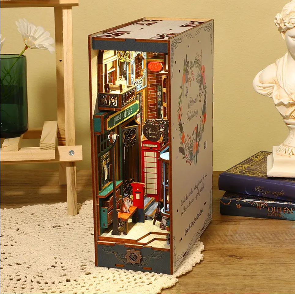 Book Nook - London Alley – Landmarks Unlimited